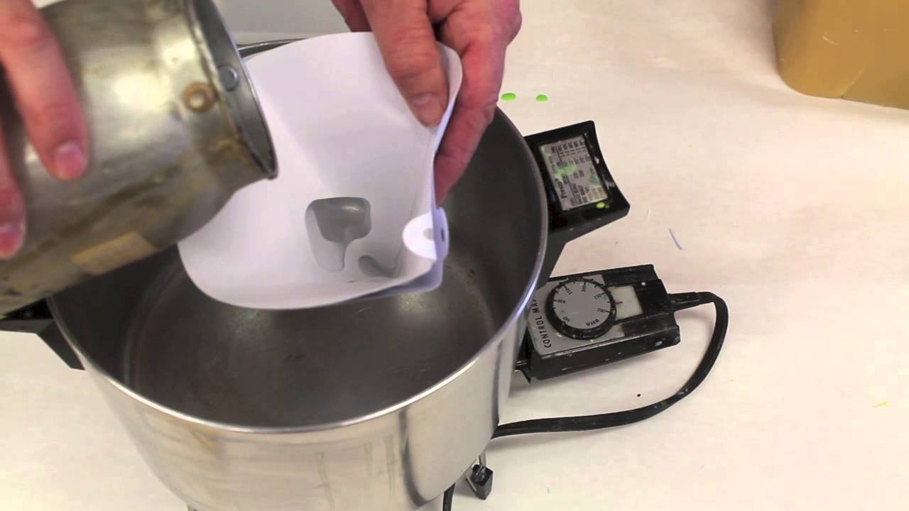 Making Encaustic Medium with Wax from my Hive