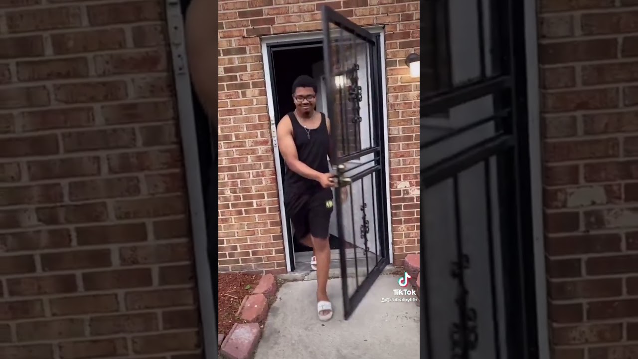 How parents expect us to play video games