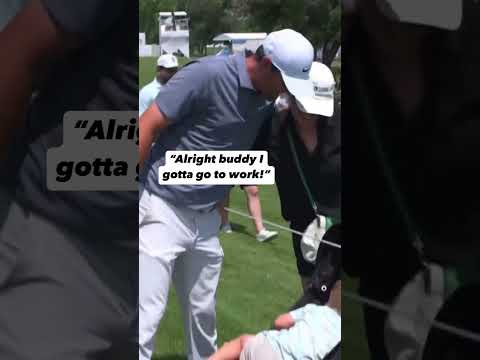 Quick pit stop mid-round for Scottie Scheffler, then back to work 😂