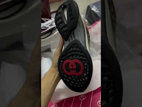 Gucci sneakers let you spend every day comfortably. #gucci #shoes