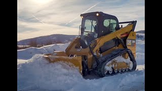 2134 mm (84 in) Multi V-Plows | Cat | Caterpillar