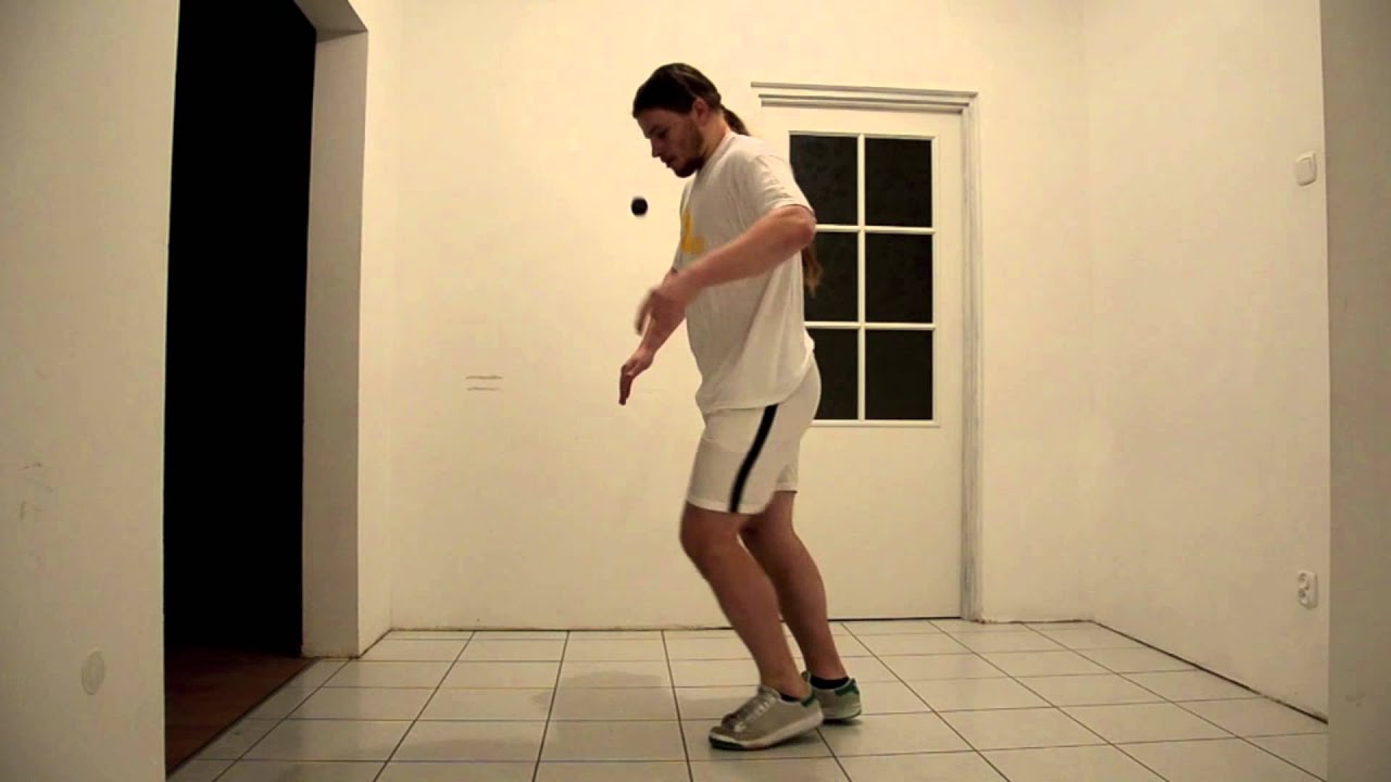 Freestyle Footbag Trick: Tombstone (advanced)