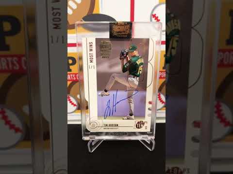 Tim Hudson 1/1 Oakland Athletics Autograph Baseball Card - Topps #california #pitcher #shorts
