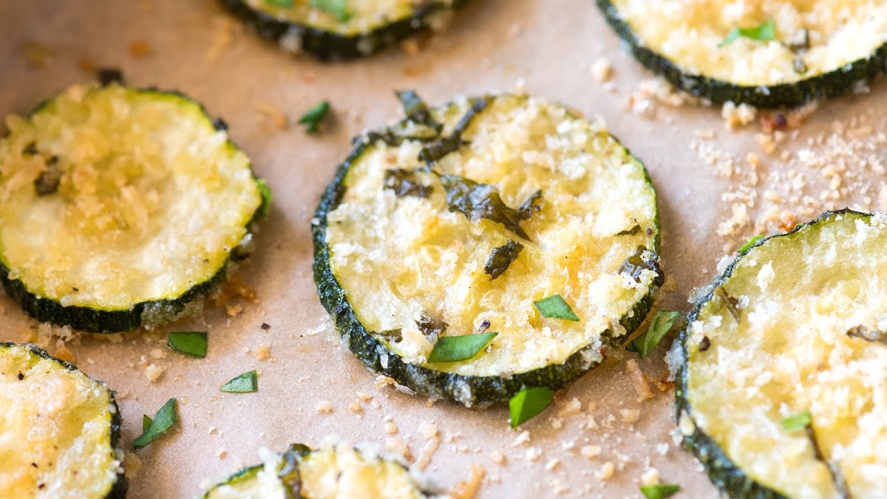 Baked Parmesan Zucchini Chips Recipe