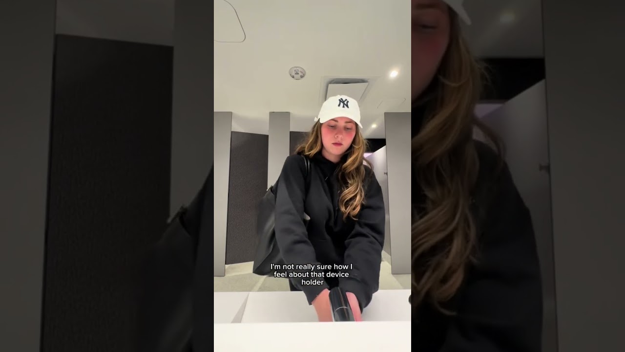 SHOCKING bathroom tour in JFK!! #nyc #bathroomreview #got2go #jfkairport