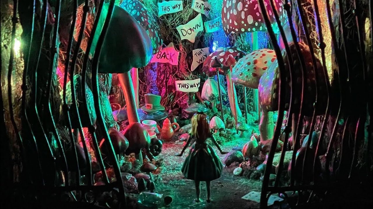 Alice in Wonderland Diorama Process