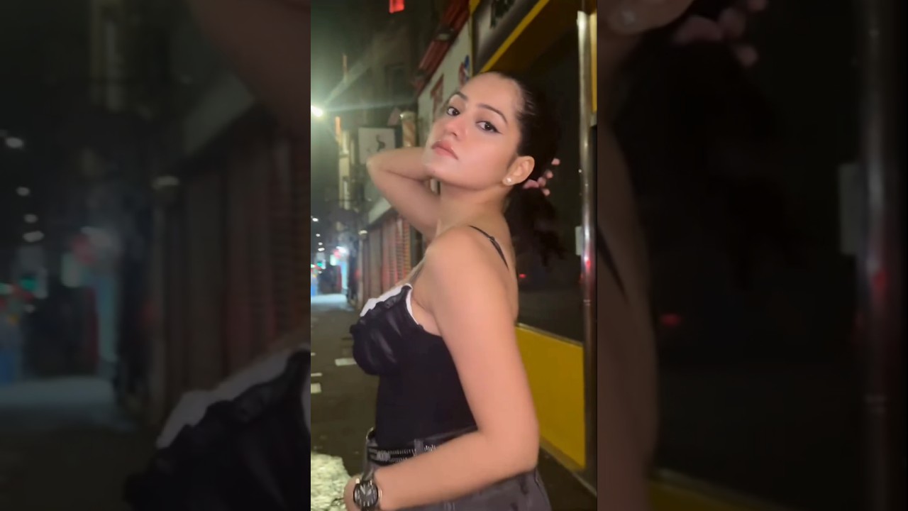 Simran Kaur is wandering in Europe🔥💯|#simrankaur|The Unseen Shorts #theunseenshorts