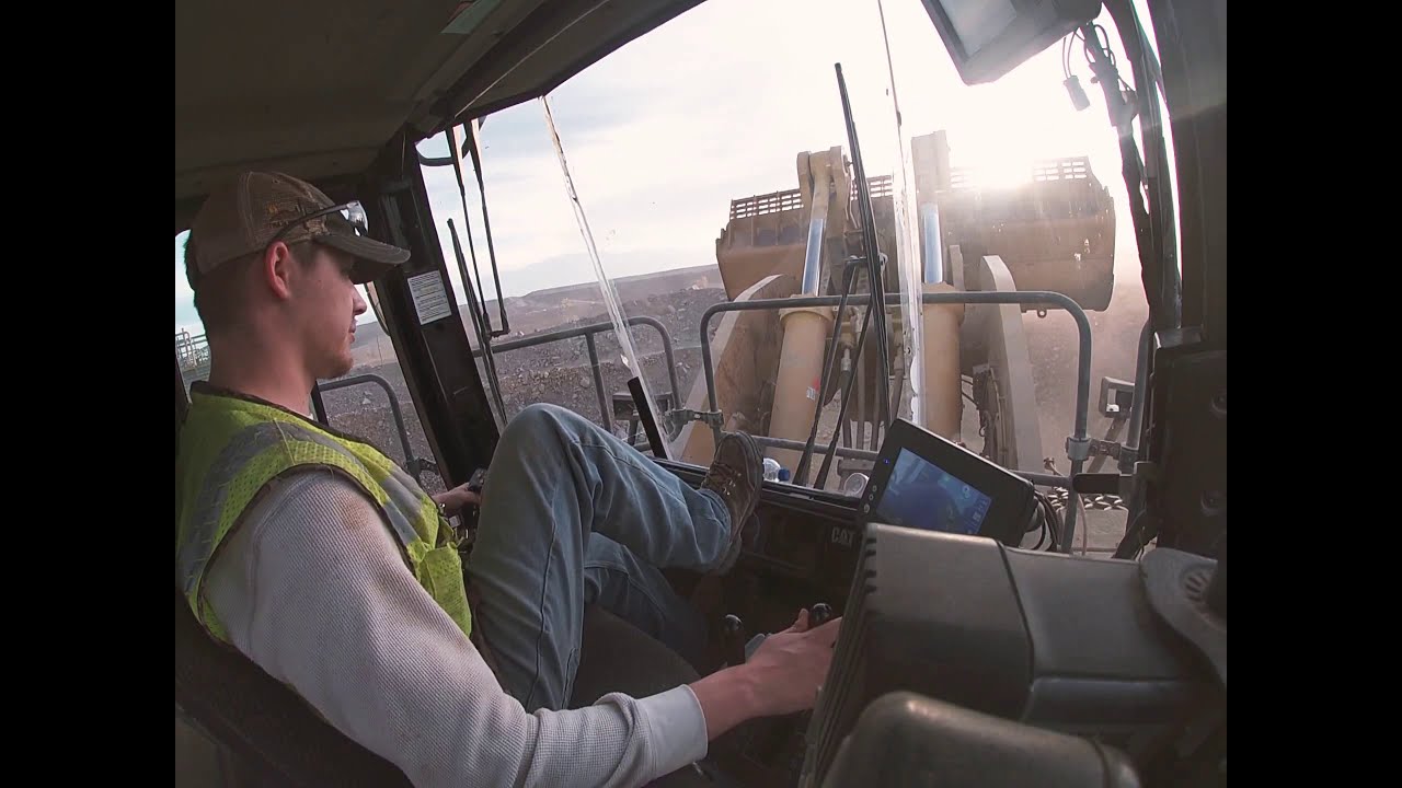 Operating A CAT 994F