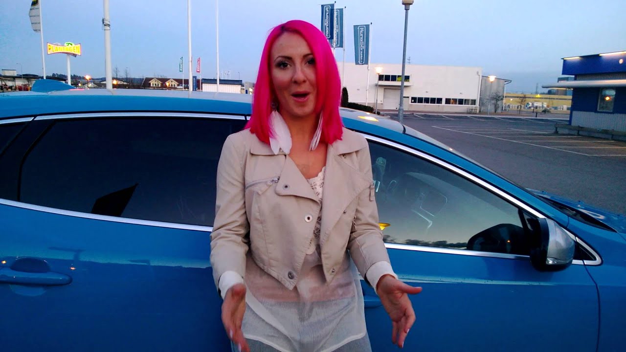 Ask Iris: To blog or not to blog, and what if you are a junior developer?