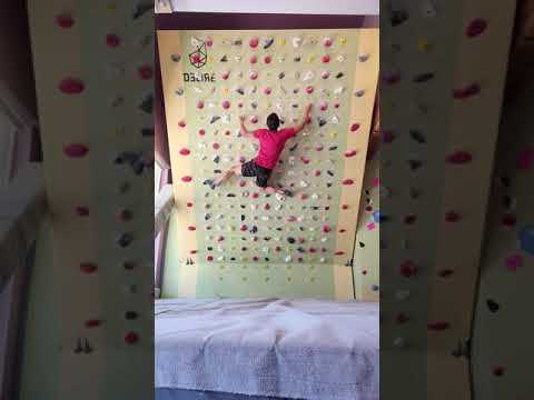 Moonboard Benchmark: Start on Whites (7c / V9)