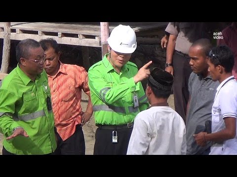 Warga Protes Limbah Pabrik Semen