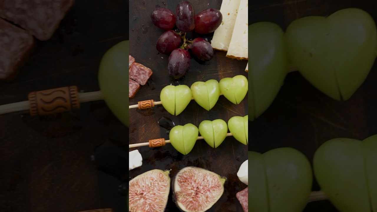 Cute Charcuterie Board Idea 💚💚💚