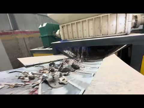 Plastic waste recycling equipment industrial waste sorting machine