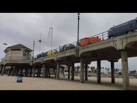 Kombi VW Busses Take Over Huntington Beach Pier on DAN-O-VISION...