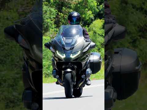 sound of Bmw 1250 Rt bike