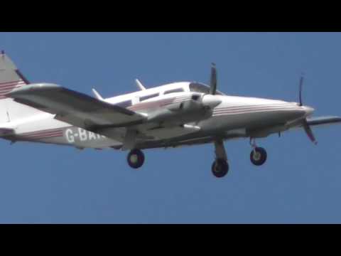 up G BAIG Piper PA 34 200 plane close up landing 27may16 Cambridge 1206pm