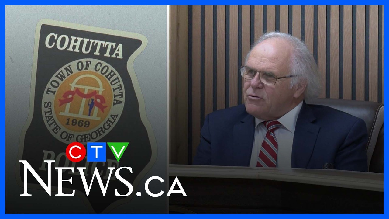 Mayor of U.S. town fires entire police force then resigns from office