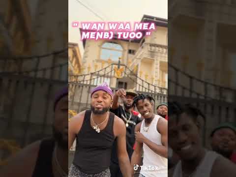 king paluta go had on this song it amazing ❤ #qwekutraplyftv #mtvghana #kingpaluta #entertainment