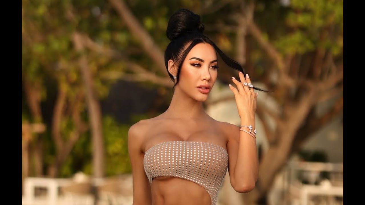 Corrie Yee 🔥 Fashion Model & Instagram Star | Biography, Age, Wiki, Lifestyle 2025