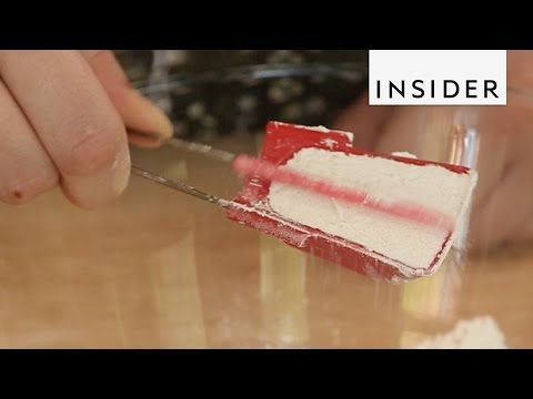 Self-Leveling Measuring Spoons and Cups