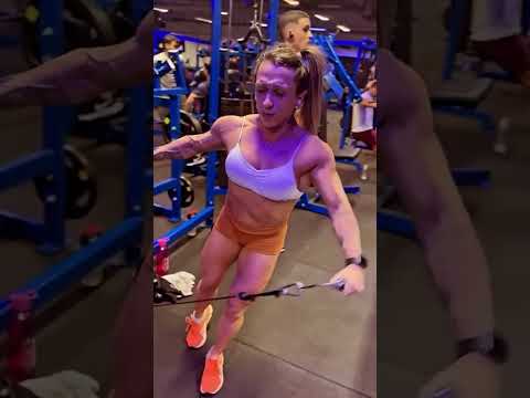 Female bodybuilding champion dies from blood clot