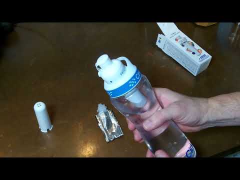 How a Cirkul water bottle Flavor Cartridge works