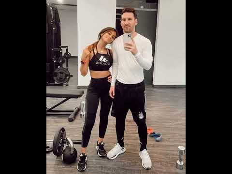leo messi with his beautiful wife antonella roccuzzo ❤️😘 & messi family 😍❤️