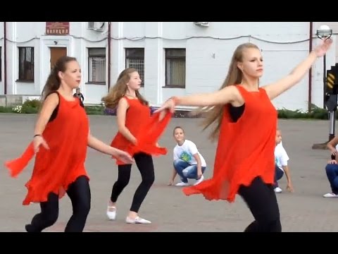 Belarus, Svetlogorsk city day - girls dance [06.09.2014], Gomel region