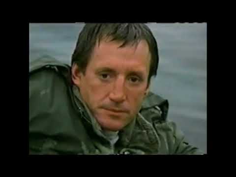 Jaws 2 (1978) - Open Wide...Say Ahhh!