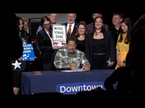 Mayor signs law aimed at giving boost to Seattle's live music scene