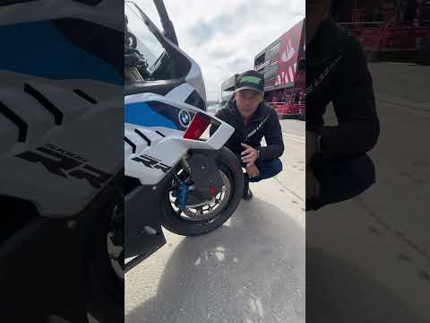 BMW S 1000 RR - PT 01 M Package price R$158,900 and M Carbon R$178,900, did you like it? #s1000rr...