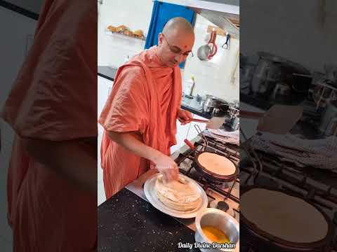 Saints prepare a platter for Lord Sri Swaminarayan || Bhuj Mandir