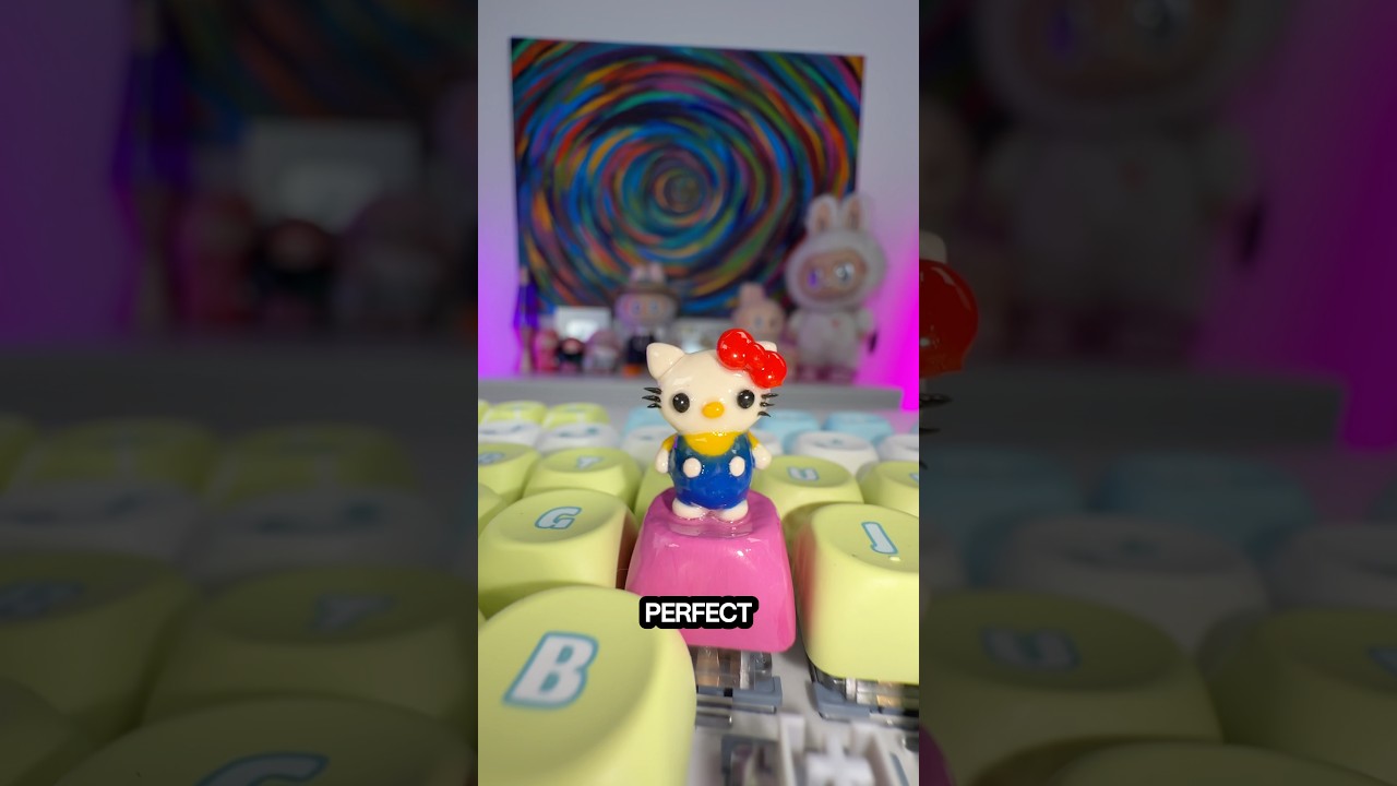 Making the WORLD’S smallest HELLO KITTY on my keyboard!😱