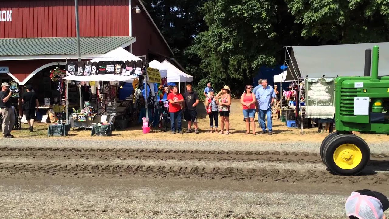 tractor parade - Lynden Tractor Show 2015