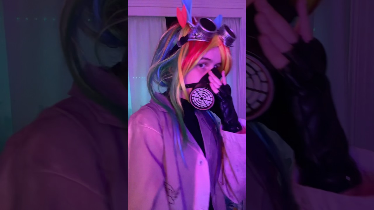 And finally my Rainbow Factory cosplay is complete too! #mlp #mlpcosplay #rainbowfactorycosplay