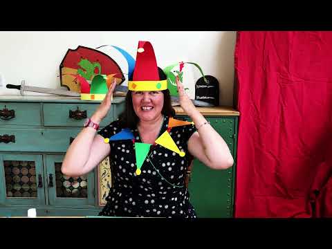 Medieval Craft Mini makes for kids - Jester's hat and collar.