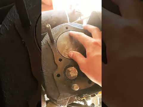 Cub Cadet 128 Worn Piston.Kohler K301A#cubcadet#lawncare #oldtractors#lawnmaintenance#kolher#farming