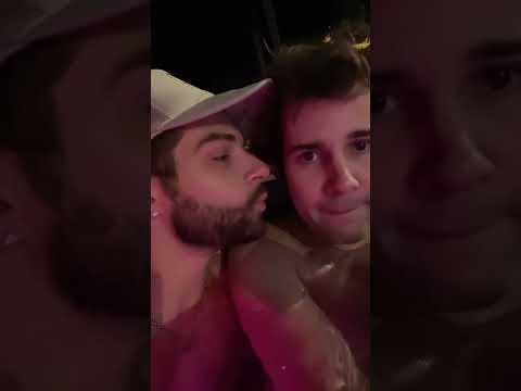 ilya loves to make out with David Dobrik 🤣😂🤣😂🤣😂