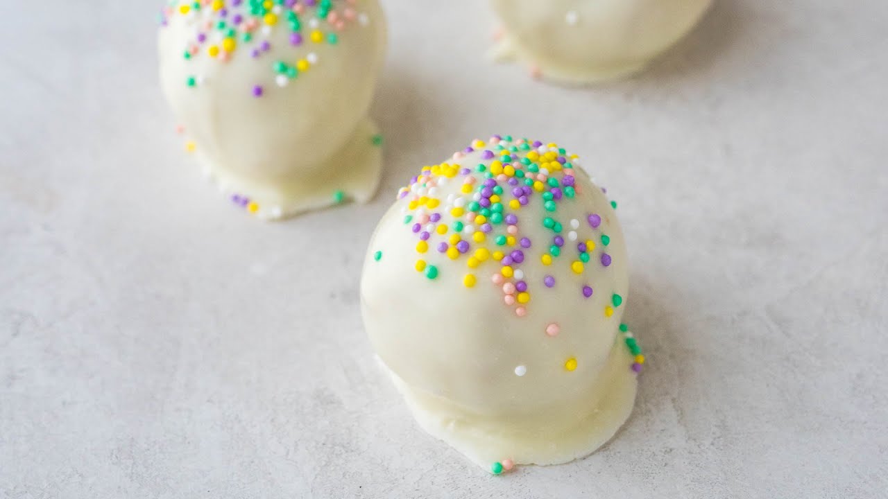 NO BAKE COCONUT RUM TRUFFLES