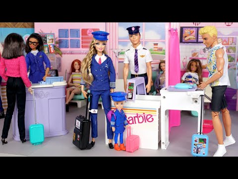 Barbie Chelsea Learns How To Be a Flight Attendant