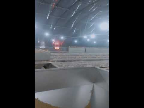 AmazingChina: Massive 3-Level Indoor Chicken Farm