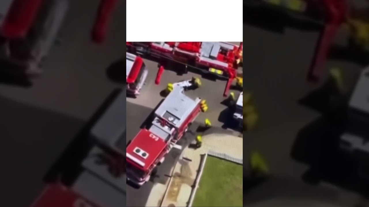 Popular actress Anne heche was alive and tried to get out the body bag on stretcher after her crash.