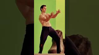 Cavill vs. Corenswet: Who’s the Real Superman?