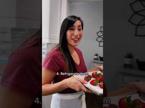 How to Get Chocolate to Stick to Strawberries (the Mistake Youβre Making) πππ