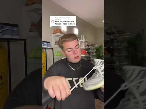 here’s how to lace Yeezys!!