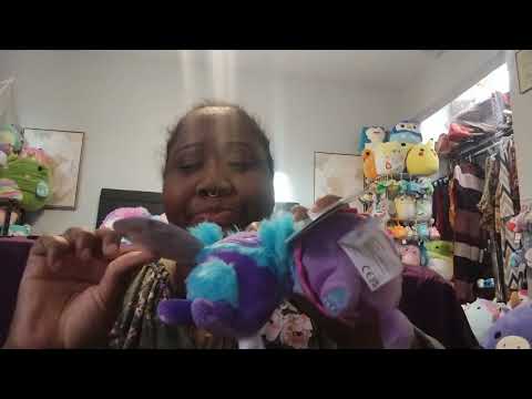 Valentine's Day squishmallow and Bum Bumz finds haul
