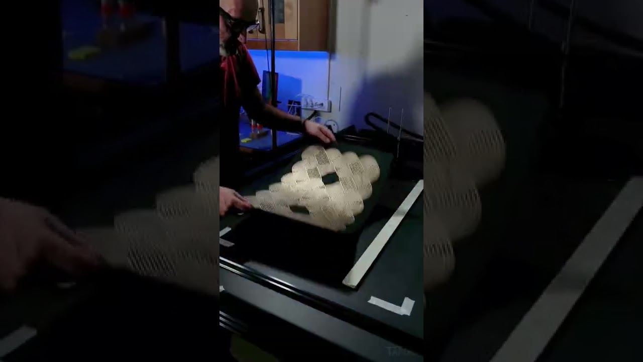 I’m overdoing the plot #generativeart #penplotter #gold