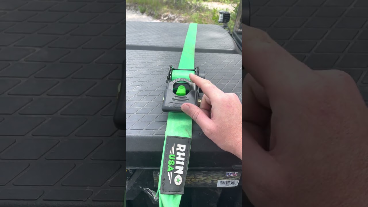 How Easy Are Our Retractable Ratchet Straps?!