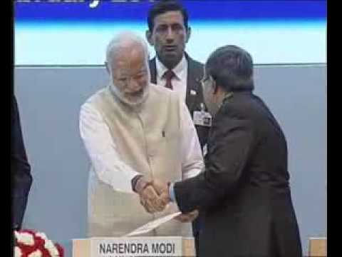 Waaree handing Certificate of commitment of worth 6000 MW to Shri.Narendra Modi- PM of India