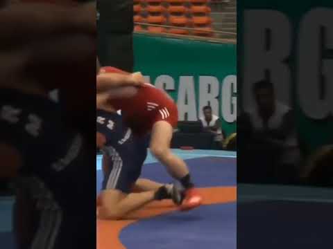 wrestlers singlet rips during match